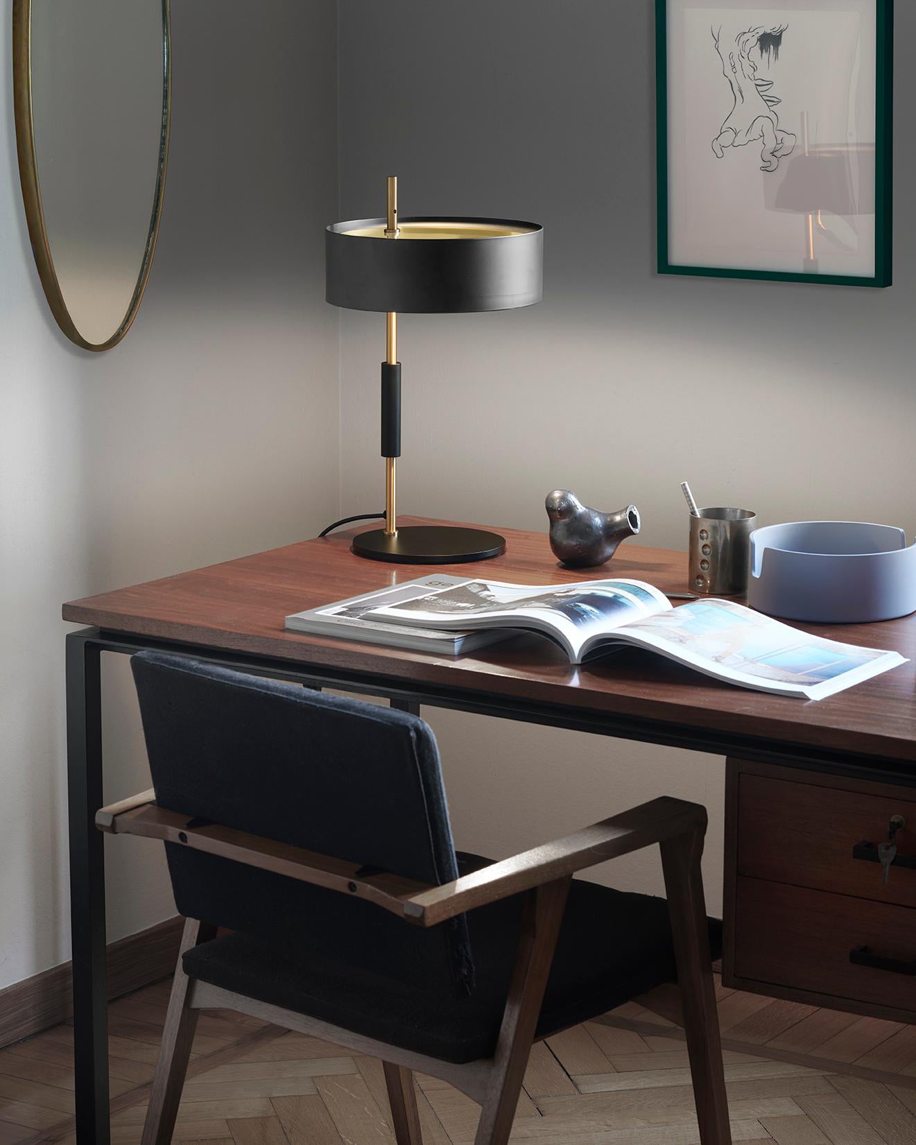 Athezza Table Light– YOVINO