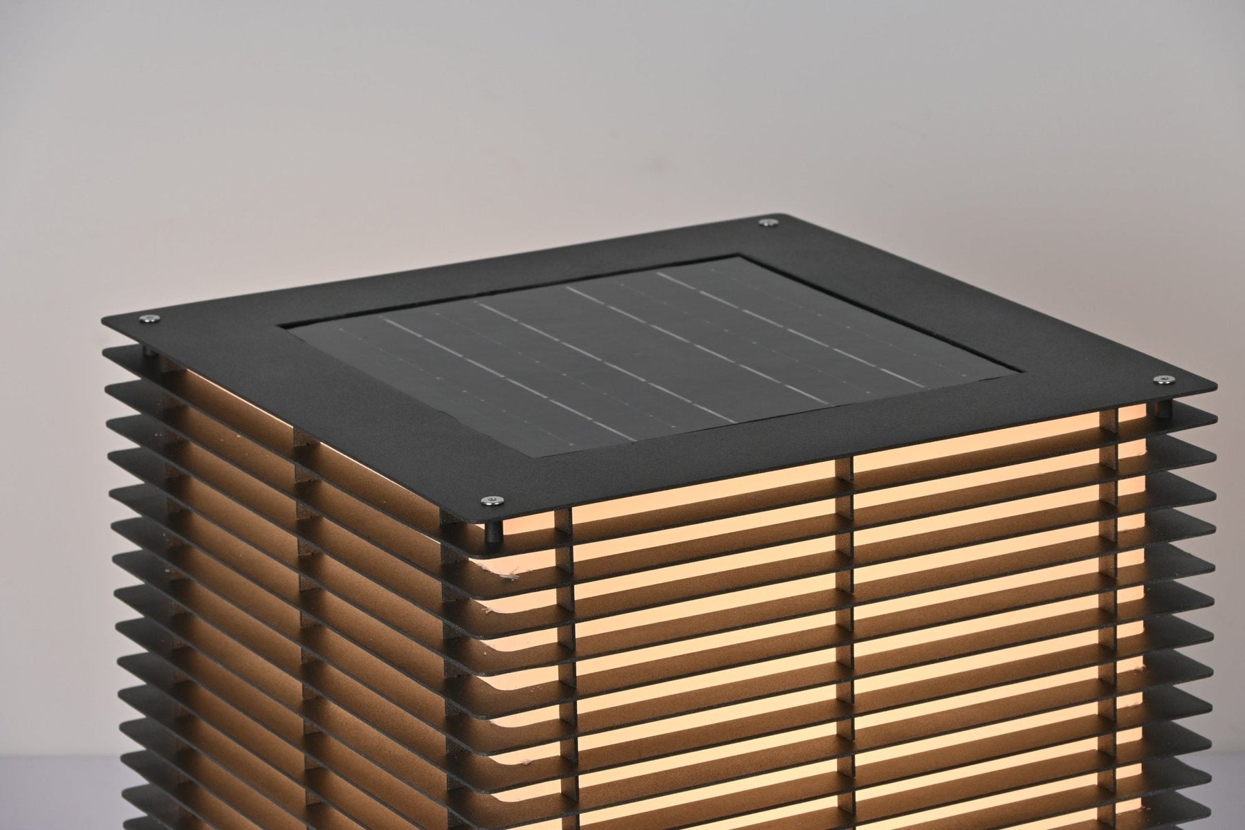 Solar Grid Outdoor Light– YOVINO